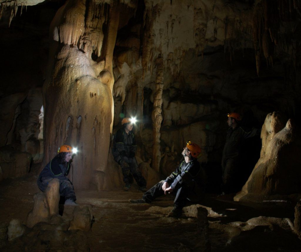 Cueva de Pando - Espeleología en Asturias - Frontera Verde Aventura